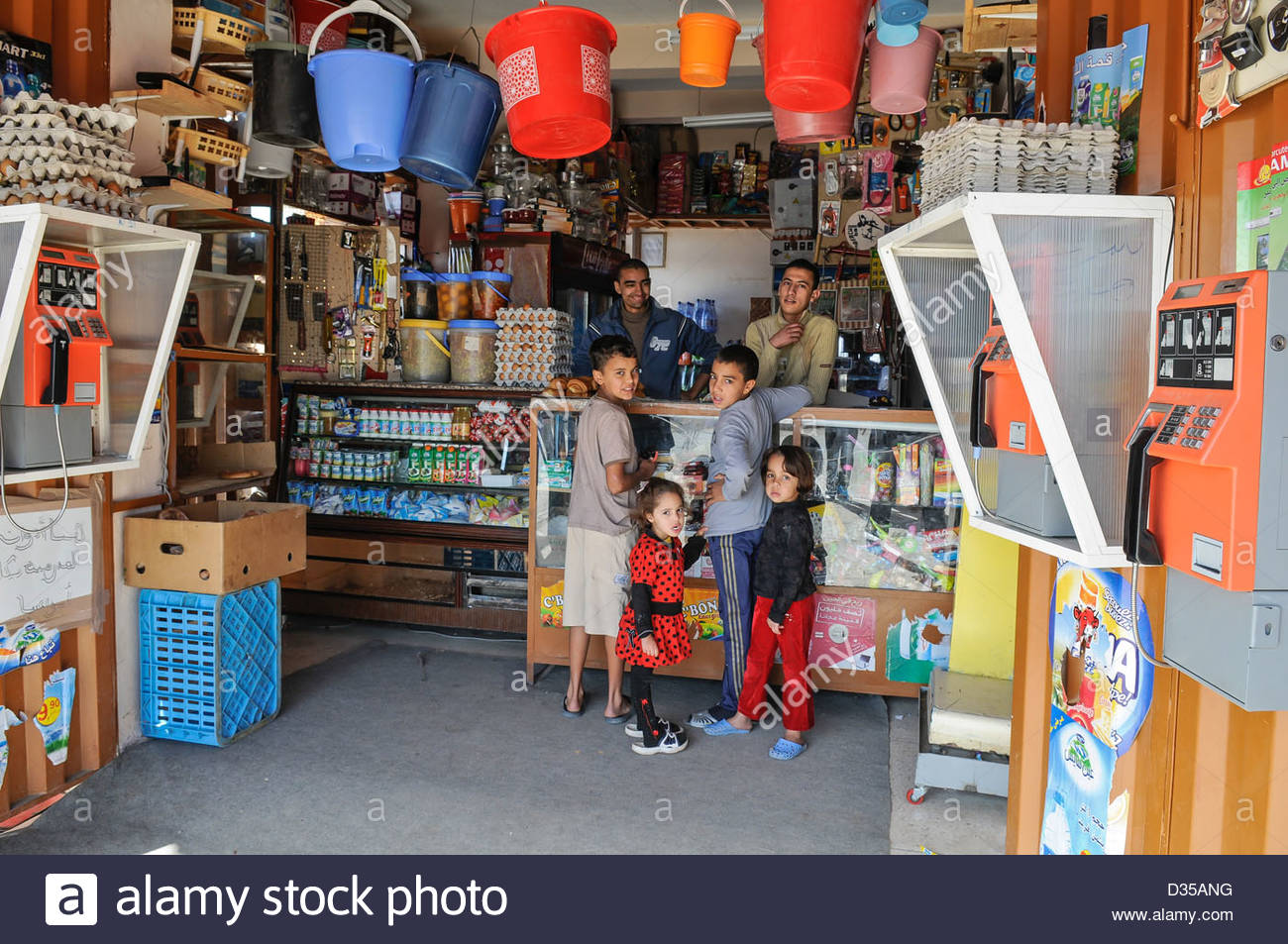 Interior Small Grocery Store Stock Photos & Interior Small Grocery ...