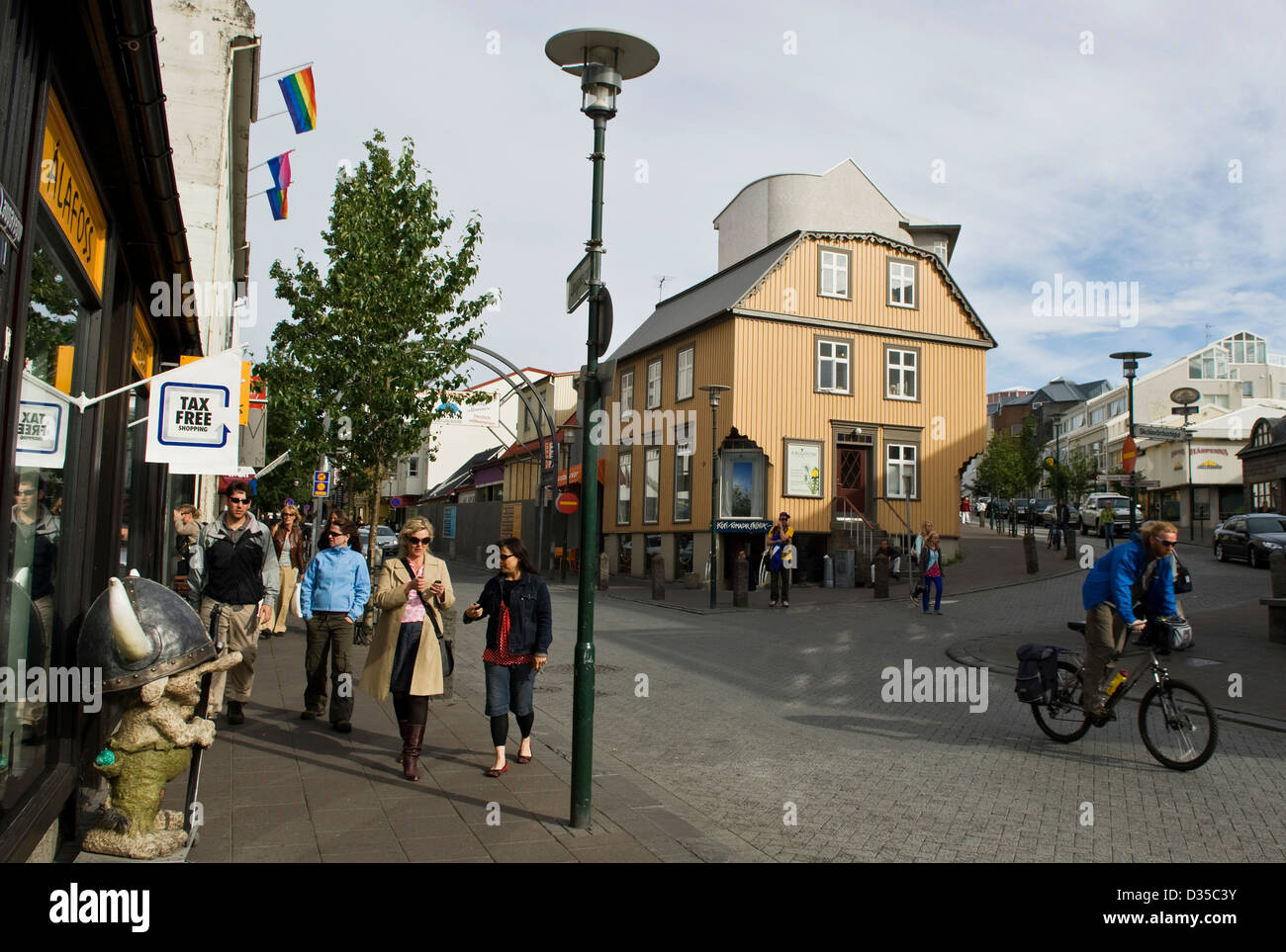 Shopping street in reykjavik hi-res stock photography and images - Alamy