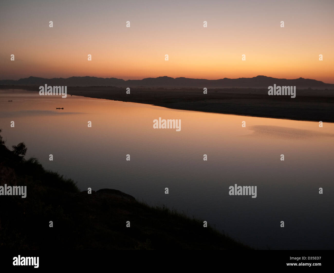 Irrawady burma hi-res stock photography and images - Alamy