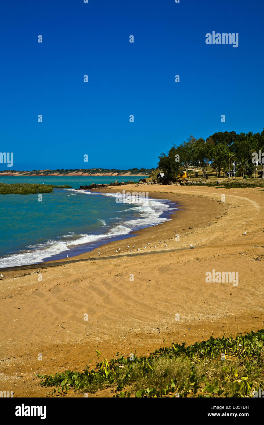 Broome town beach hi-res stock photography and images - Alamy