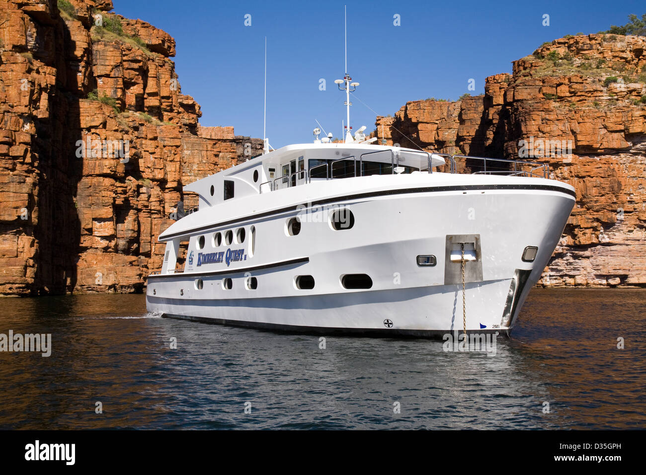 Expedition vessel Kimberley Quest, King George Falls, Kimberley coast ...