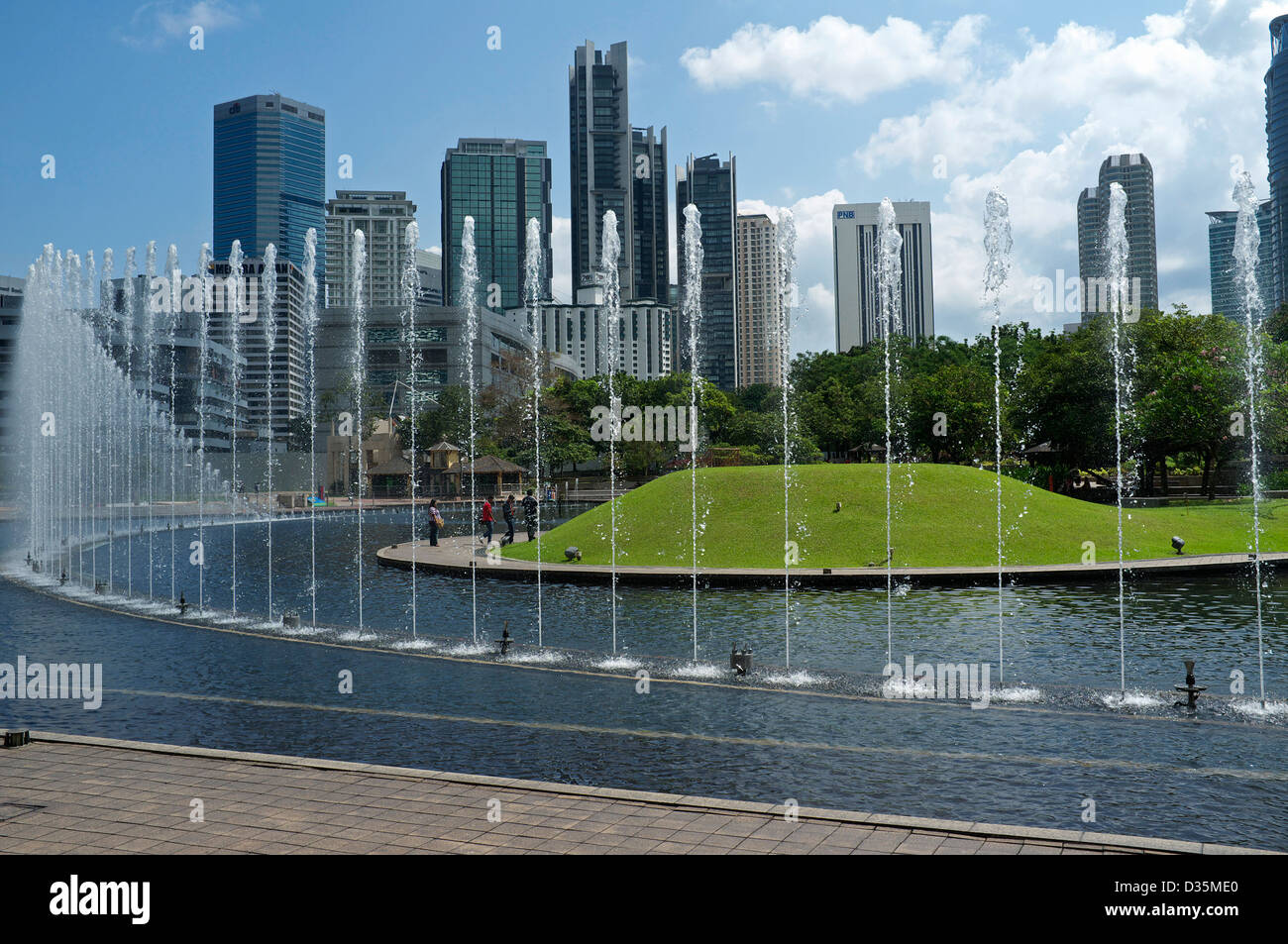 KLCC Park in front of the Petronas Towers, Kuala Lumpur, Malaysia Stock ...