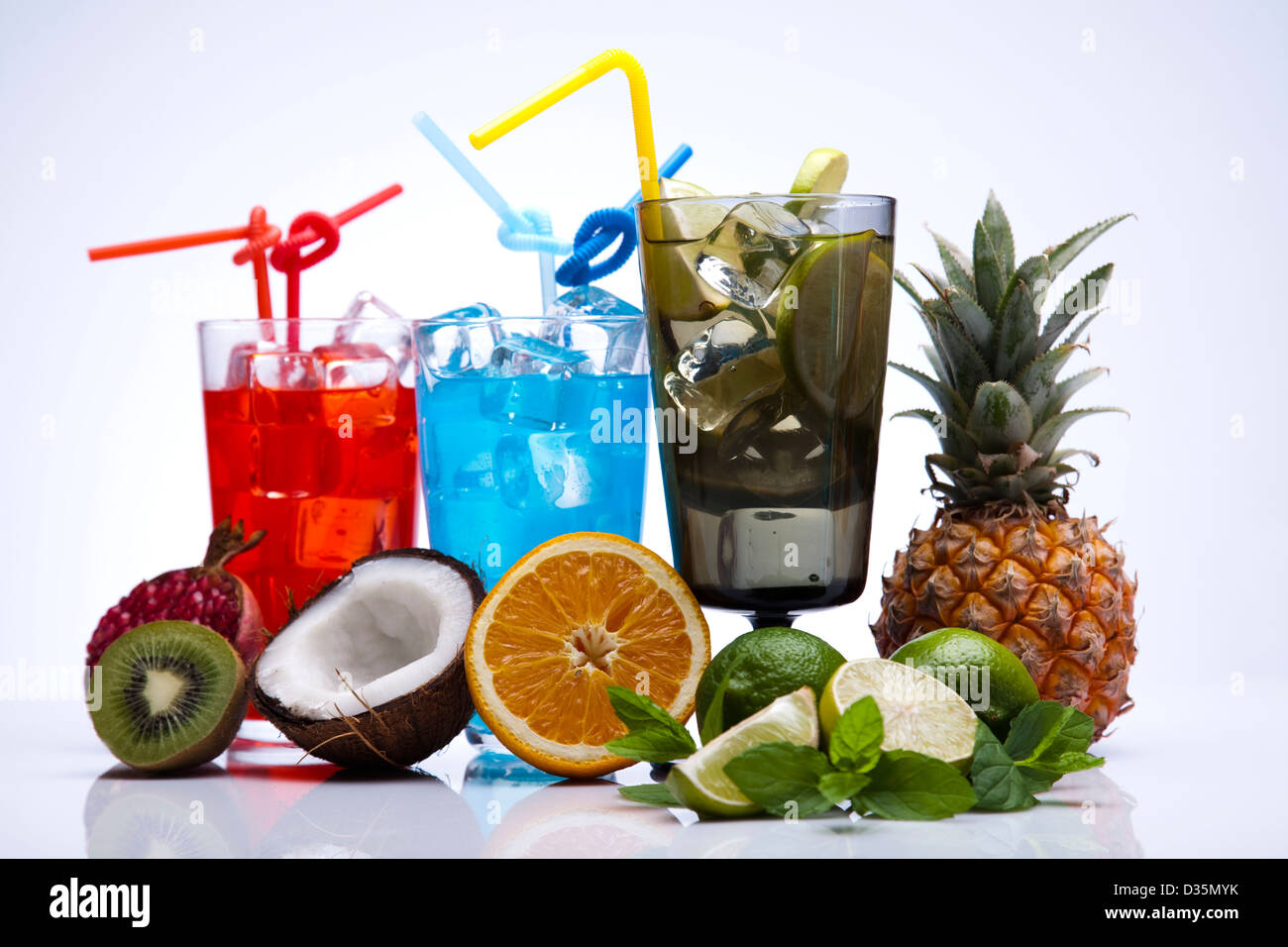 Cocktails, alcohol drinks on white background Stock Photo - Alamy
