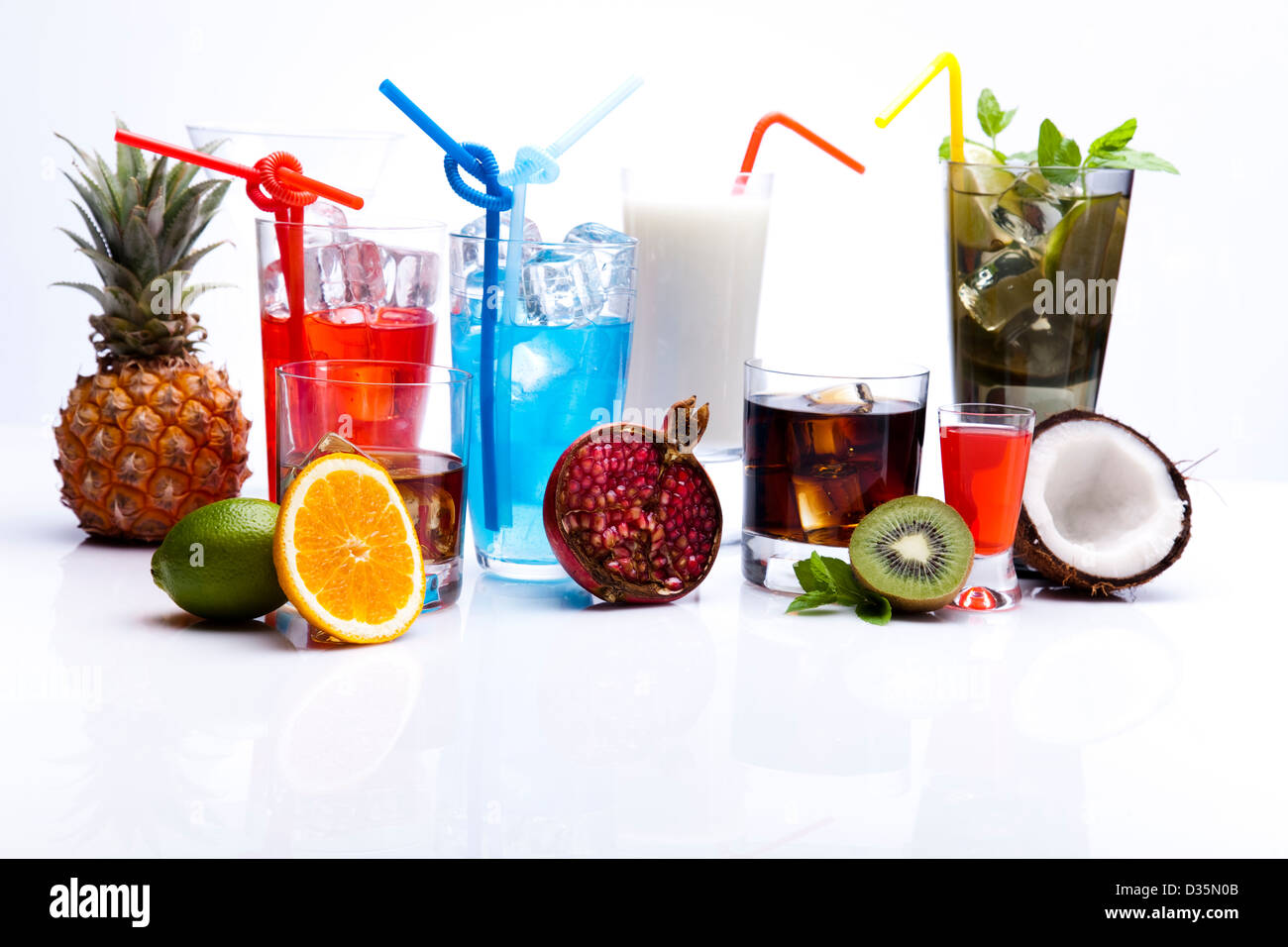 Cocktails, alcohol drinks on white background Stock Photo - Alamy