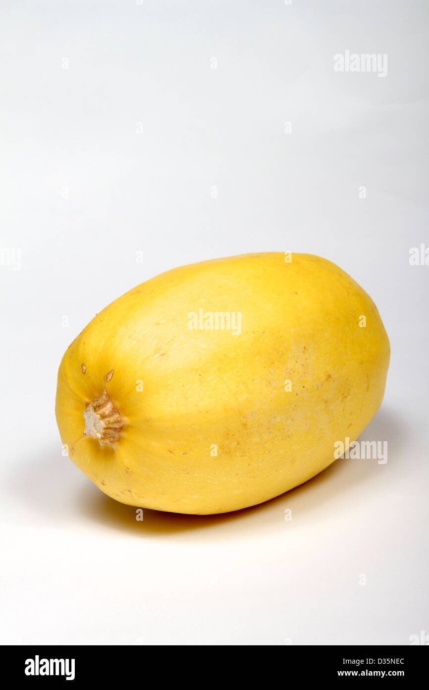 Spaghetti squash hi-res stock photography and images - Alamy