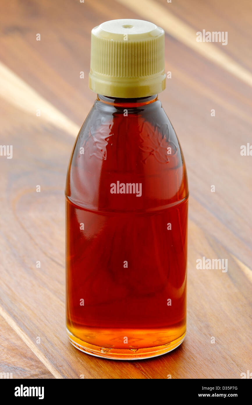 Medium amber syrup hi-res stock photography and images - Alamy