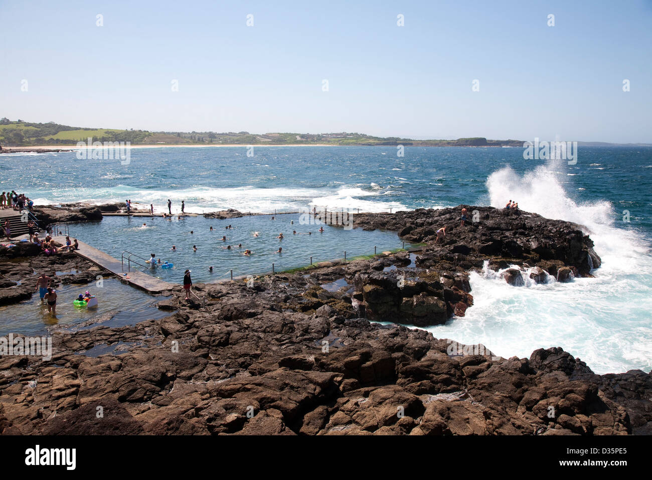 Natural Rock Pool at Kiama on the South Coast of New South Wales Stock ...