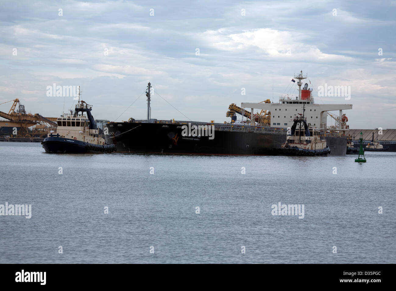 MV Tarumaesun Maru a Panamax Dry Bulk Carrier loaded with Coal ...