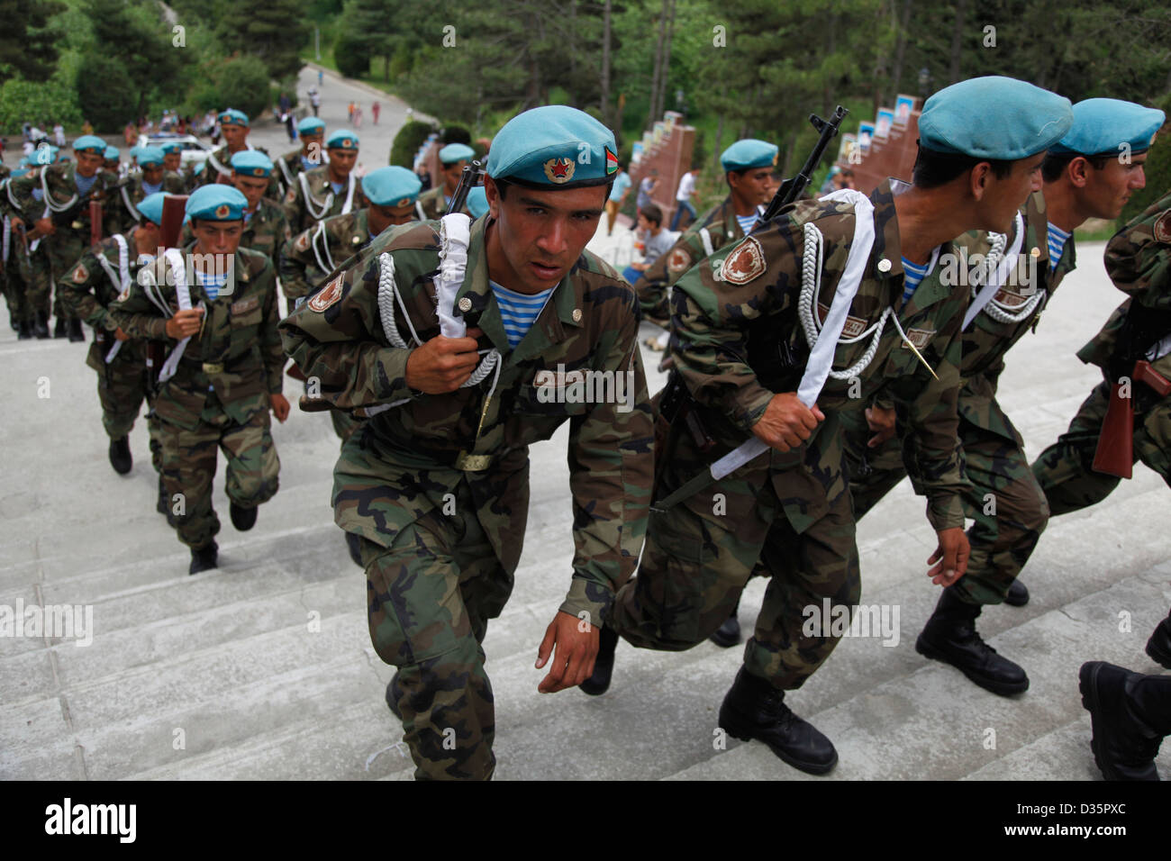 Soldiers at Veteran's day in Dushanbe, Tajikistan Stock Photo - Alamy