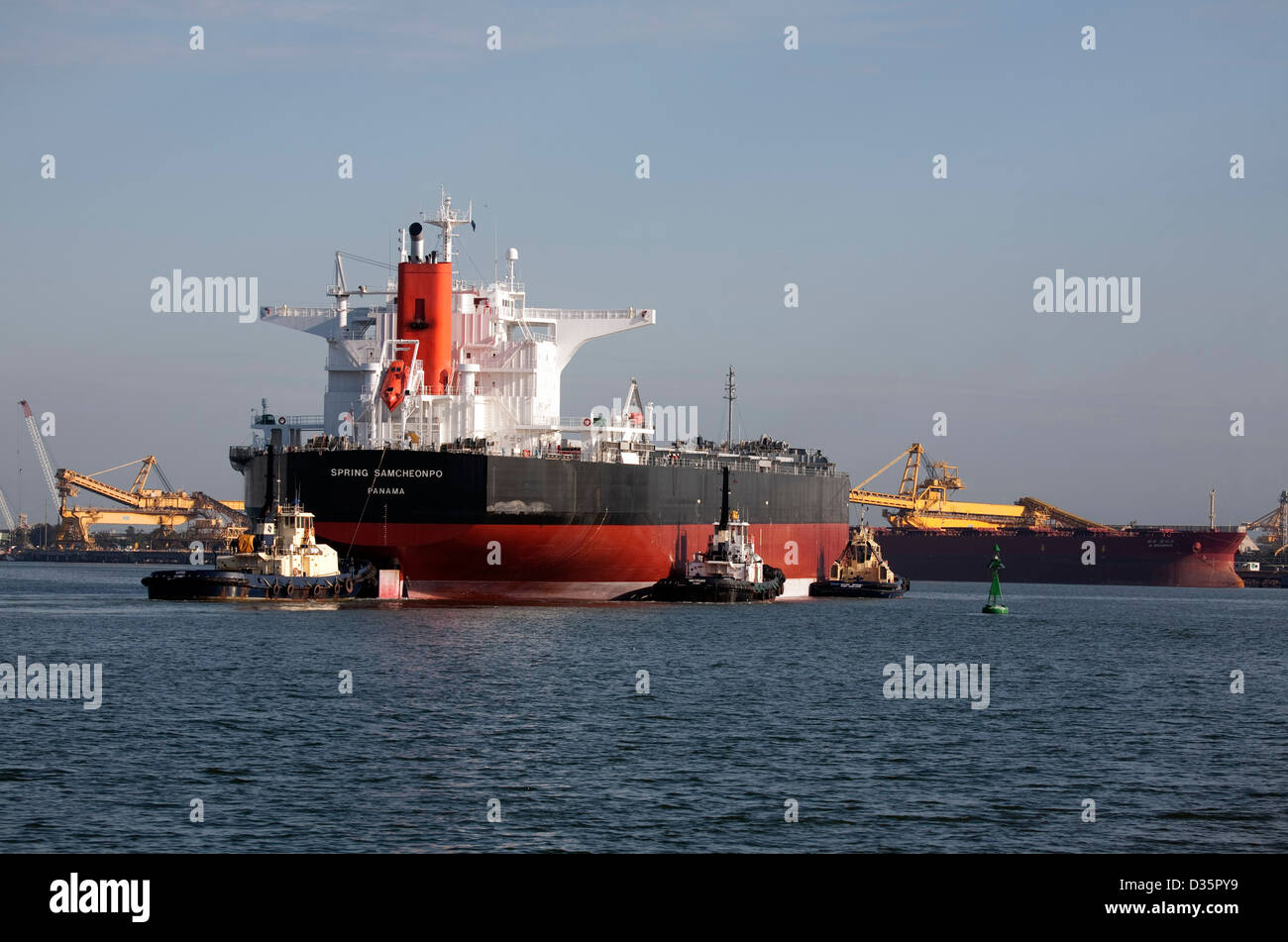 Panamax Dry Bulk Carrier MV Spring Samcheonpo being assisted to her ...
