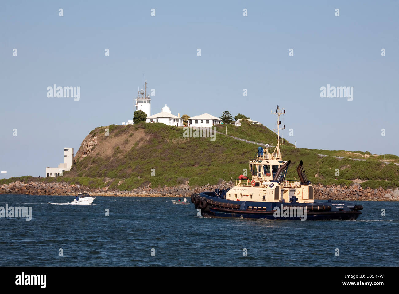 Nobbys head lighthouse hi-res stock photography and images - Alamy