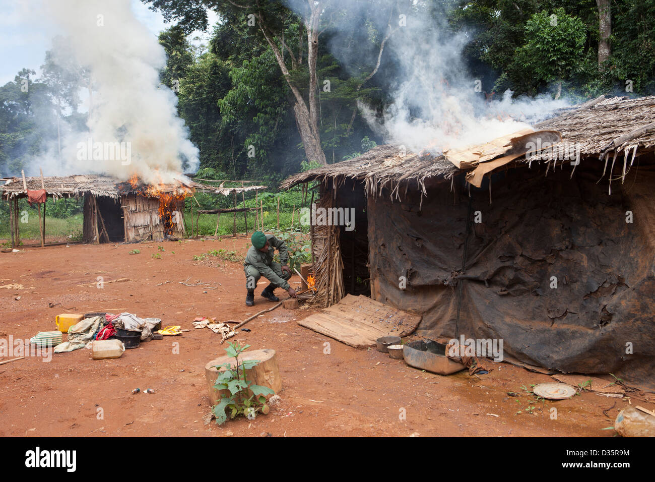 Illegal shelters hi-res stock photography and images - Alamy