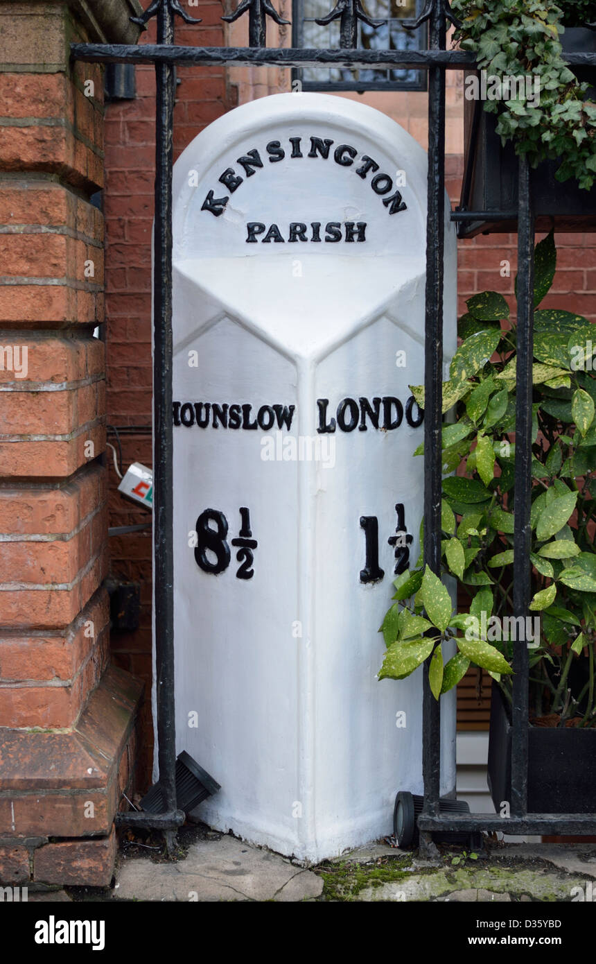 British milestone hi-res stock photography and images - Alamy