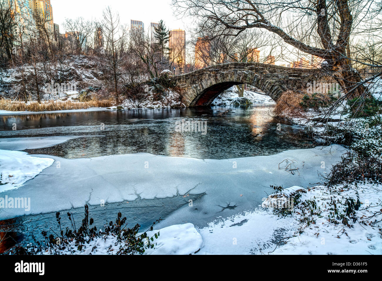 Central Park, New York City Gapstow in winter after snow storm Stock ...