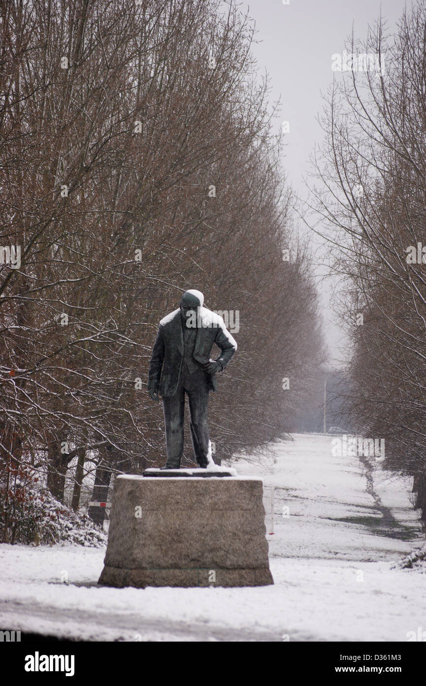 Overnight snow covers the 1959 statue by David McFall RA (1911-1988) of ...