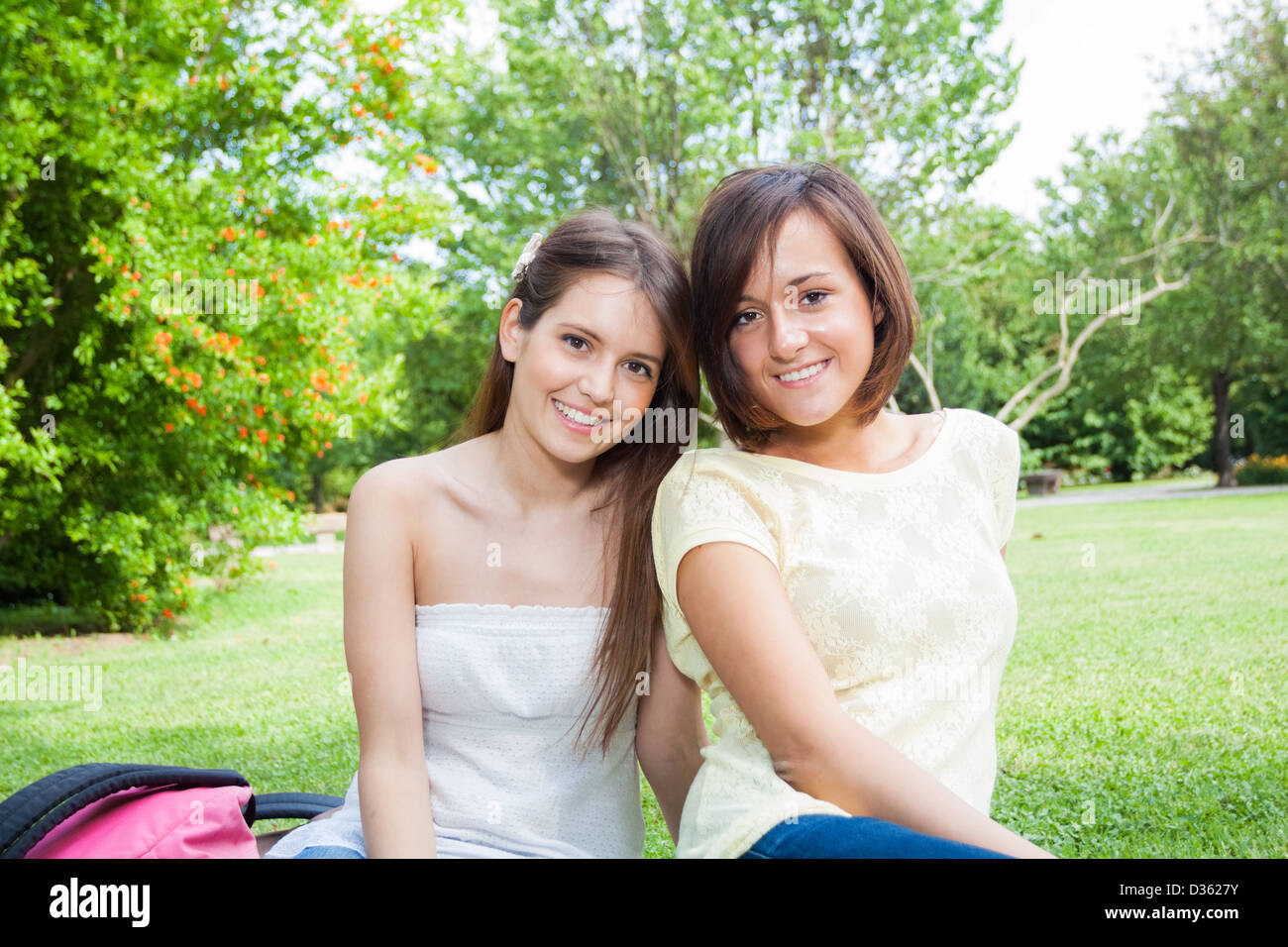 Portrait of two female friends Stock Photo - Alamy