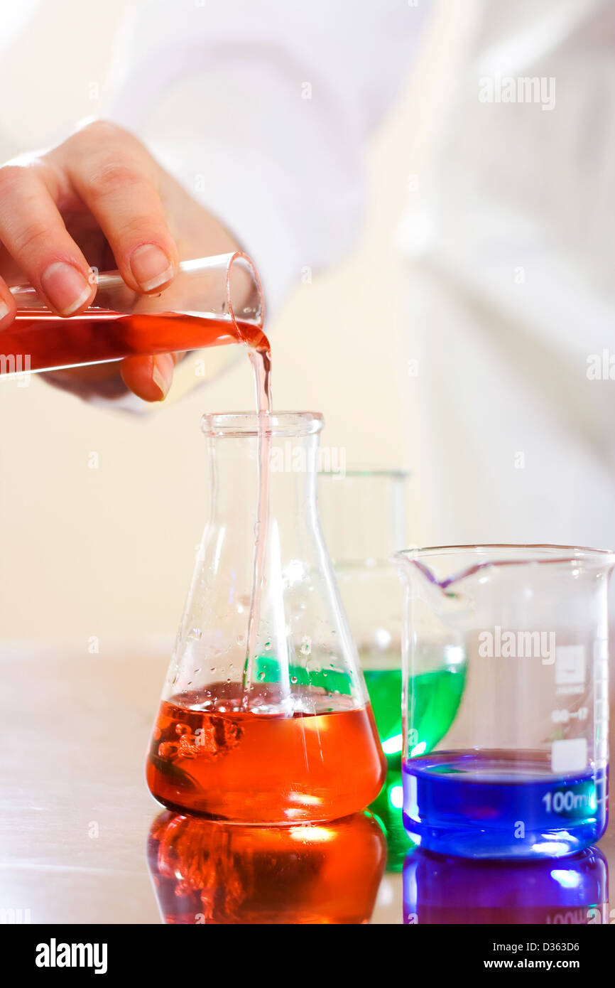 Erlenmeyer hi-res stock photography and images - Alamy