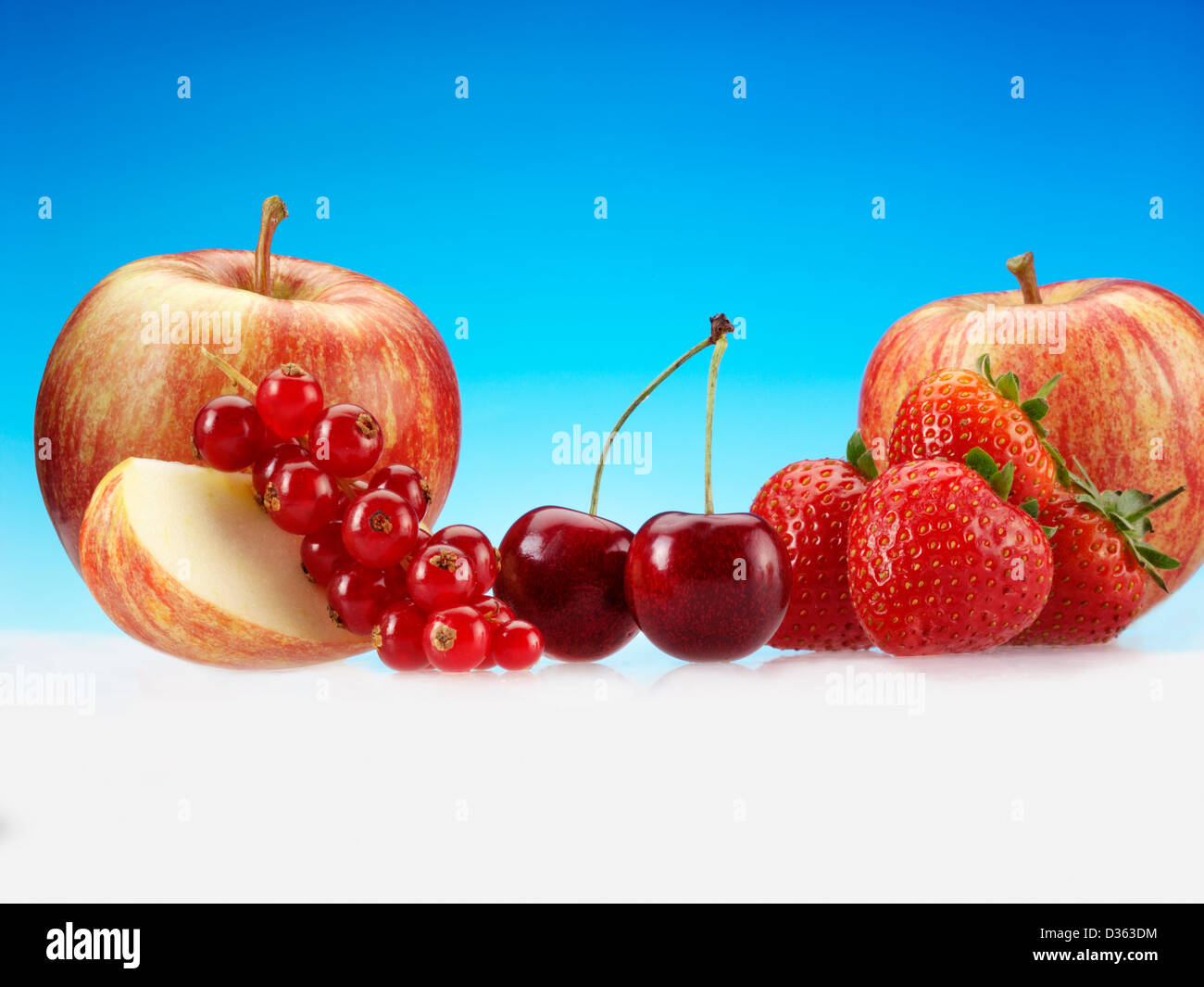 Food fruit fruits red hi-res stock photography and images - Alamy