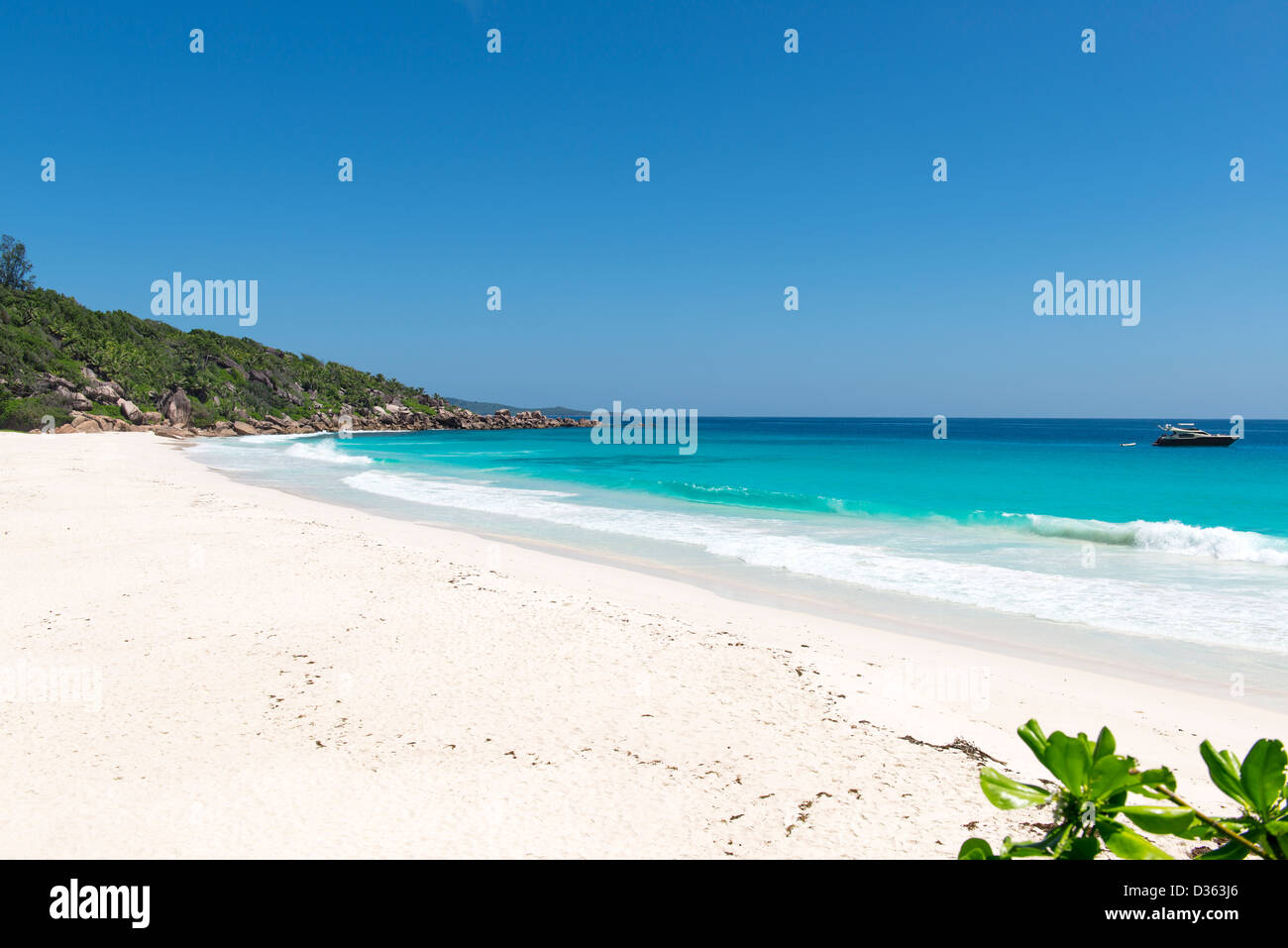 coco beach in seychelles Stock Photo - Alamy