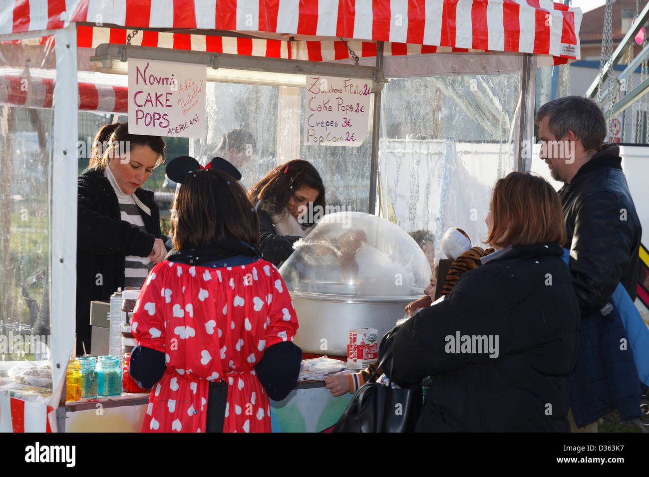 Candy stand hi-res stock photography and images - Alamy