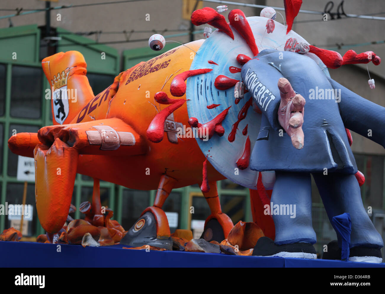 A theme float dedicated to Berlin airport debacle is on its way to the ...