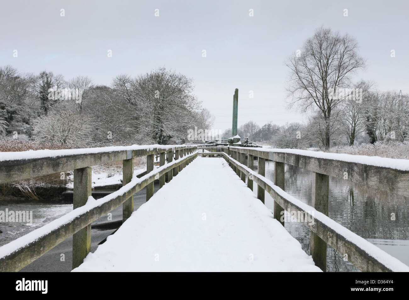 Bridge chelmer and blackwater hi-res stock photography and images - Alamy