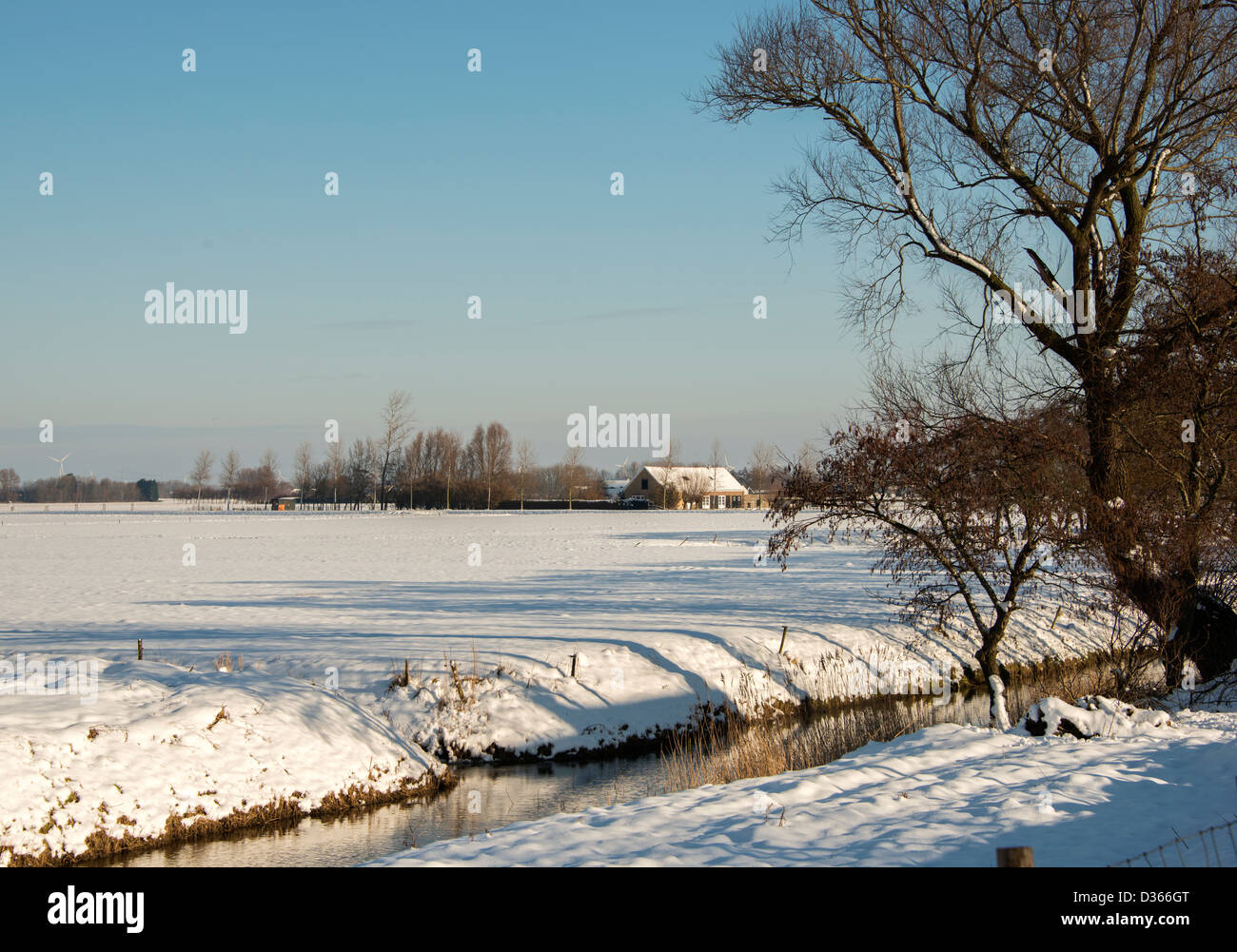 Ranch in snow hi-res stock photography and images - Alamy