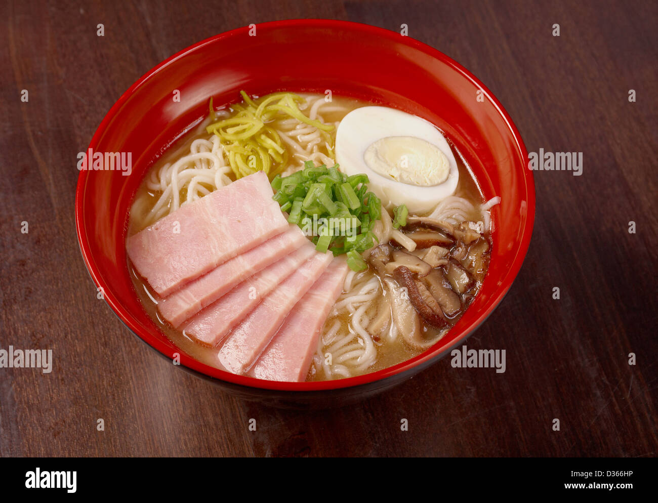 japanese ham noodles and mushroom Stock Photo - Alamy
