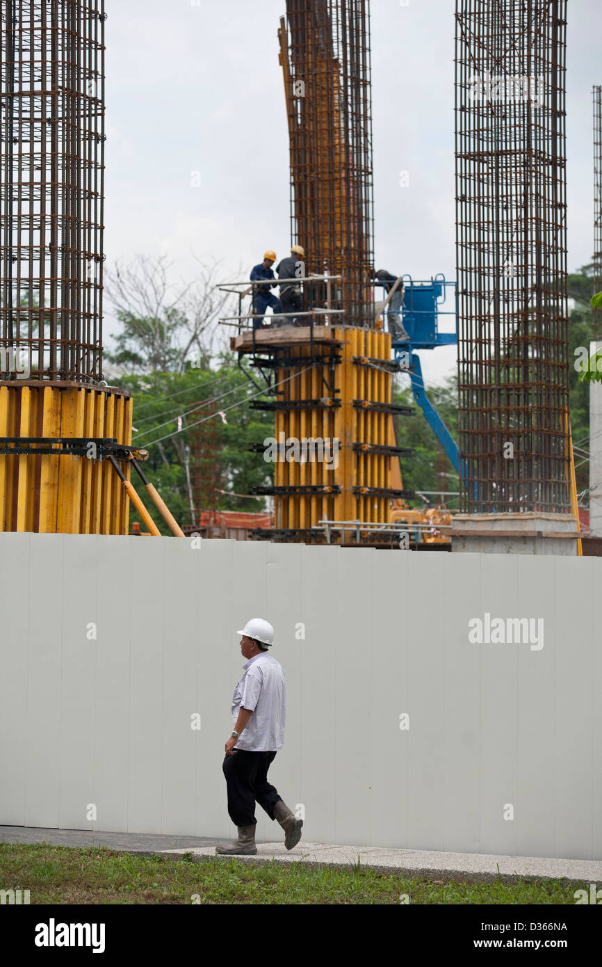 Construction in progress in singapore hi-res stock photography and ...