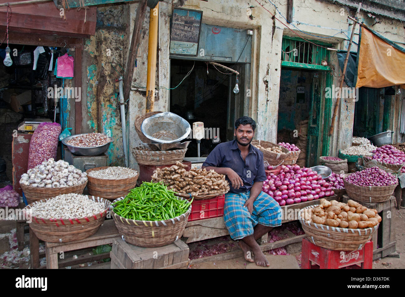 Bazaar center old market Chennai ( Madras ) India Tamil Nadu Stock ... Bazaar center old market Chennai ( Madras ) India Tamil Nadu Stock ...