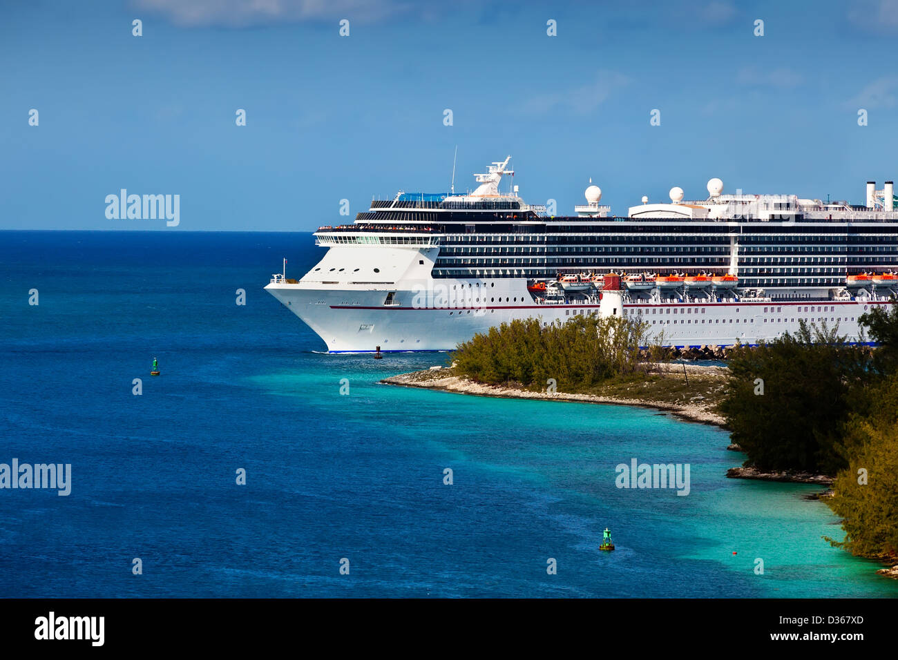 Cruise ship entering harbor in Nassau, Bahamas Stock Photo - Alamy