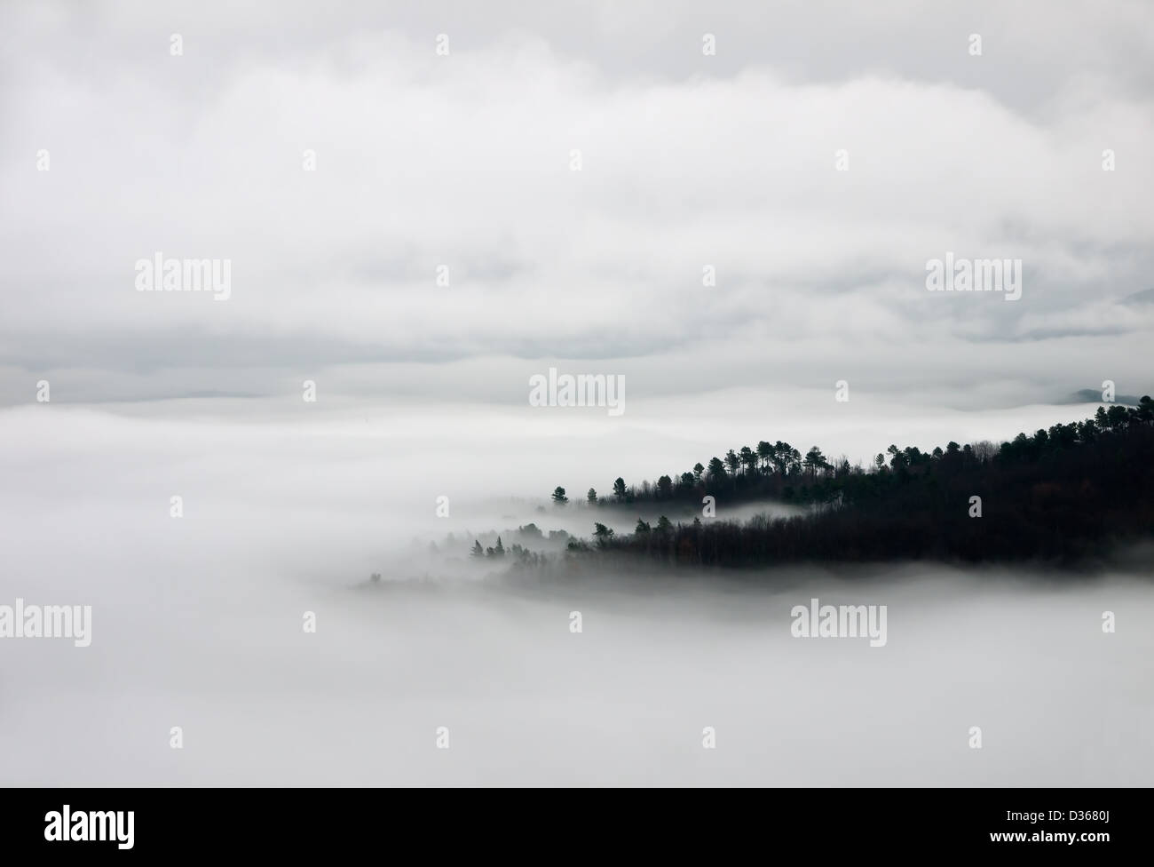 Fog blanket hi-res stock photography and images - Alamy
