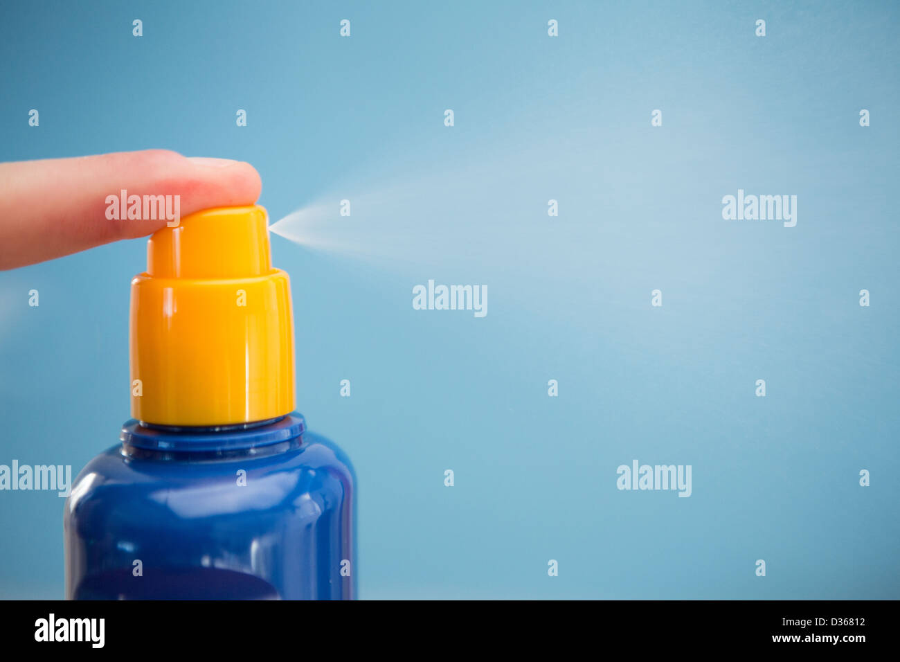 Spray tan hi-res stock photography and images - Alamy