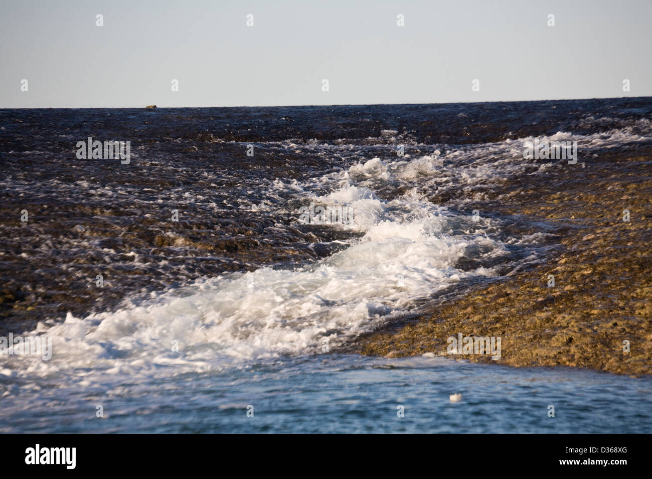 Montgomery Reef, the largest inshore reef system in the world, Collier ...