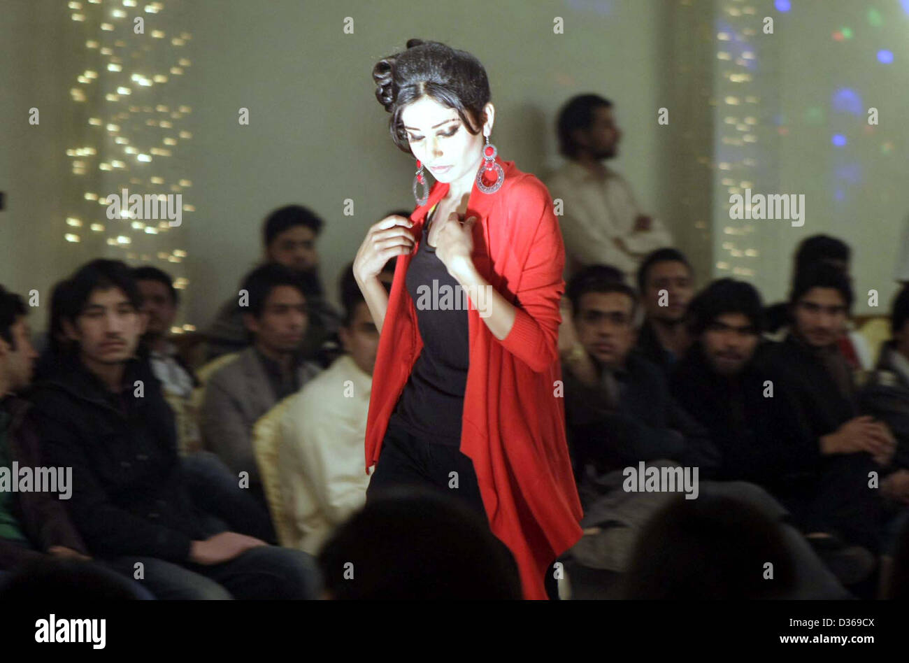 Fashion ramp walk hi-res stock photography and images - Alamy