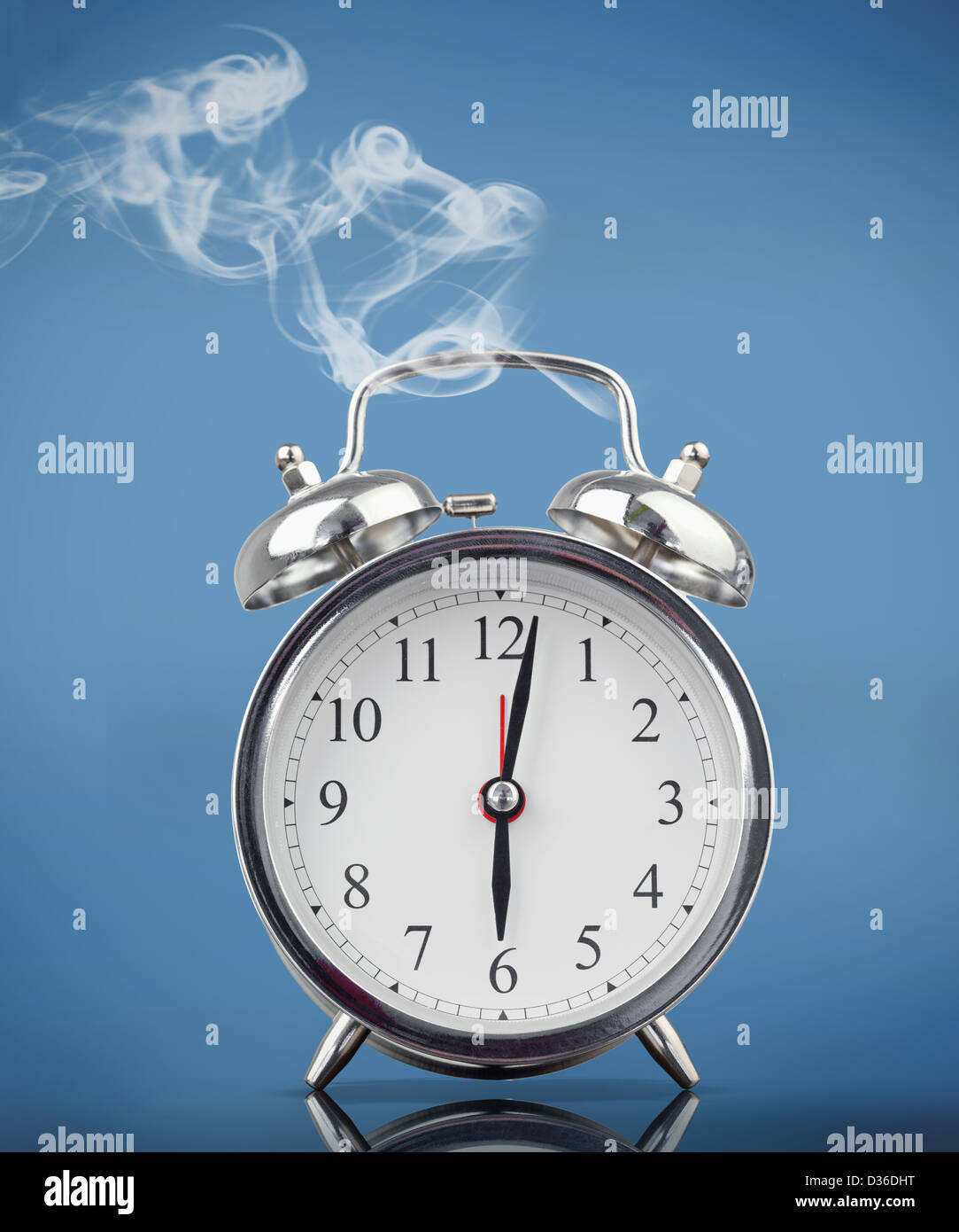 Six o clock hi-res stock photography and images - Alamy