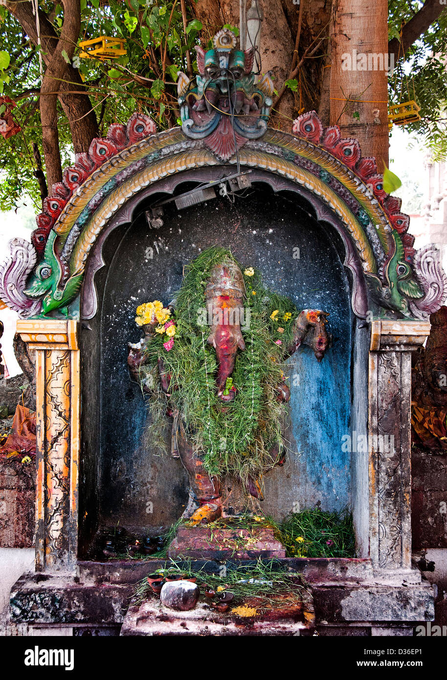 Sri Meenakshi Amman Temple Hindu ( dedicated to Parvati - Meenakshi ...