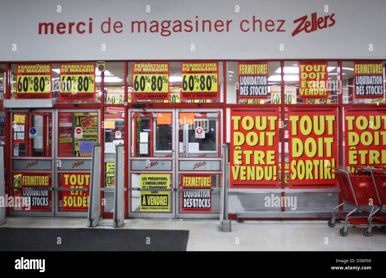 A closing out sale at a Zellers retail store Stock Photo - Alamy