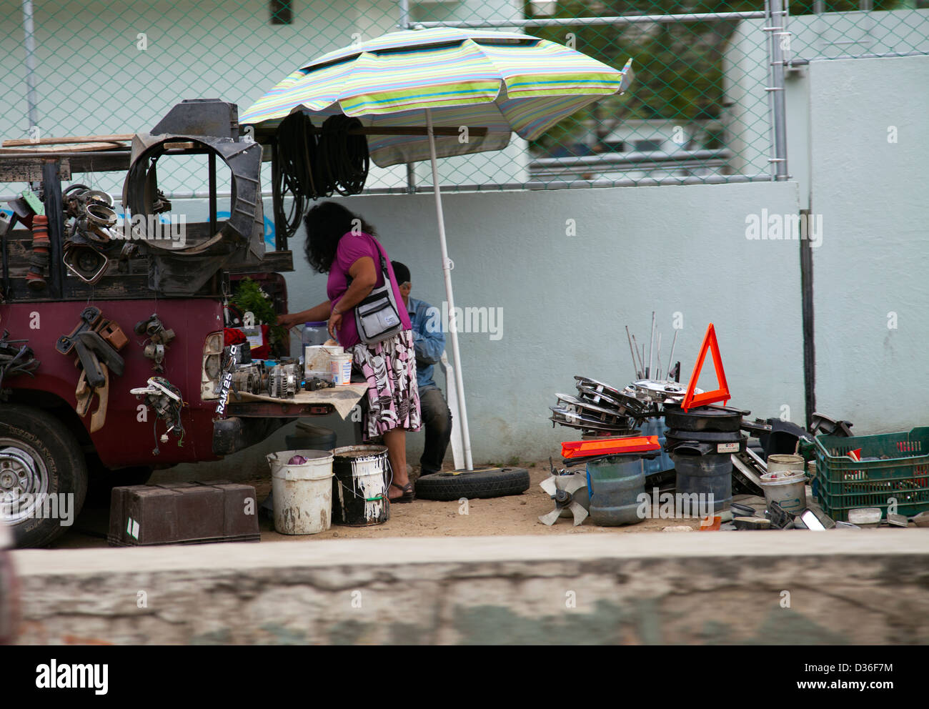 Man operating roadside business in Oaxaca - Mexico Stock Photo - Alamy