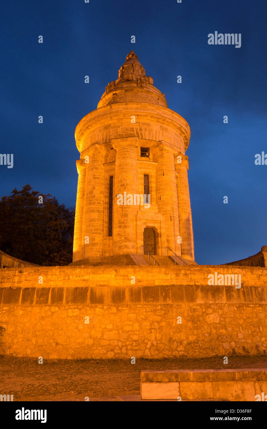 Burschenschaftsdenkmal, Fraternity Monument at night, Eisenach ...