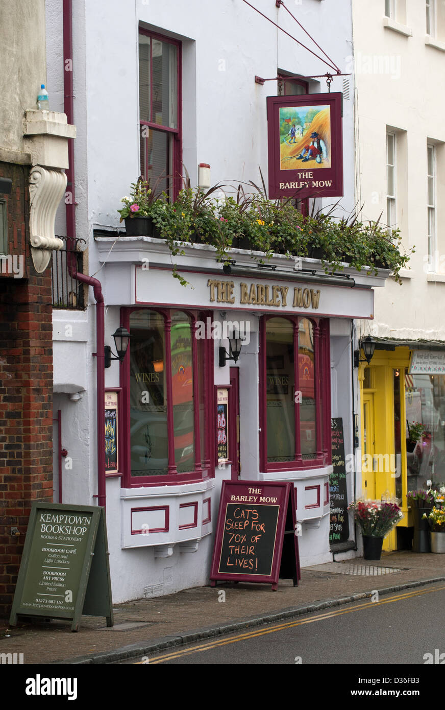 The barley mow pub hi-res stock photography and images - Alamy