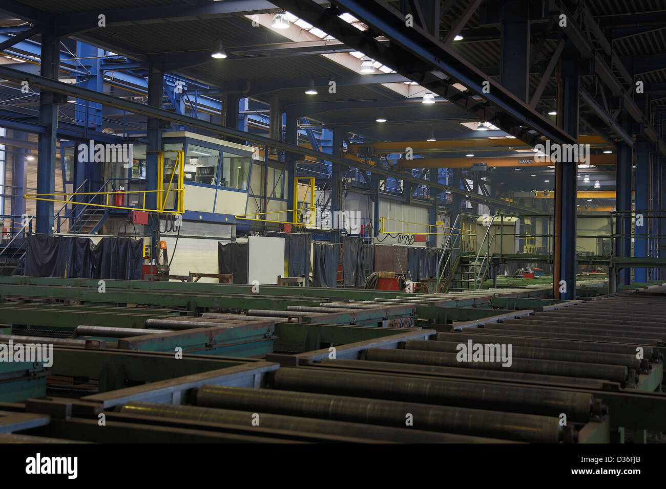 Manufacturing hall hi-res stock photography and images - Alamy