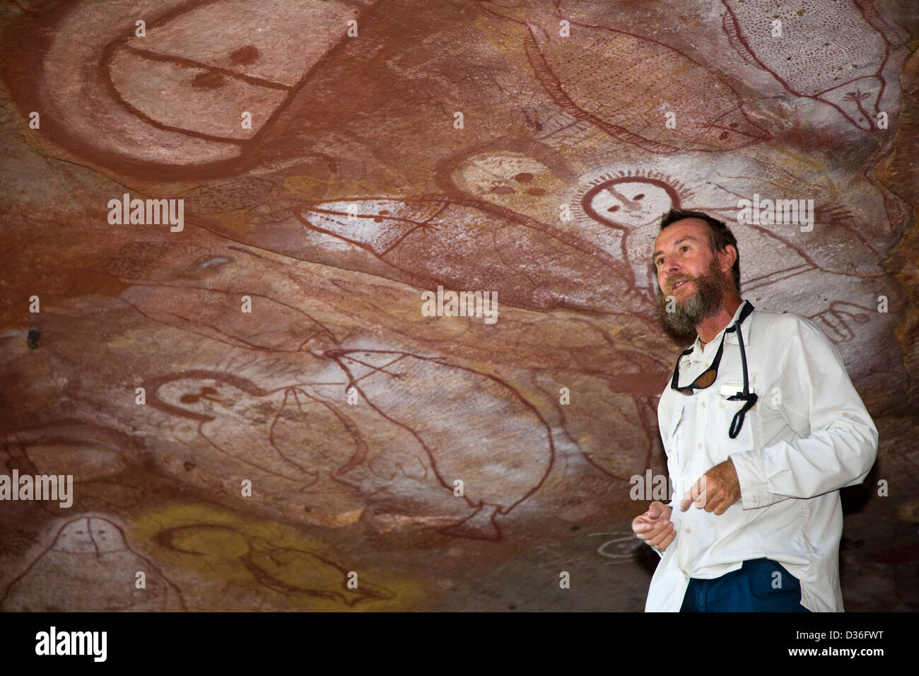 Harry Christiansen describes Aboriginal rock art, Raft Point, Collier ...