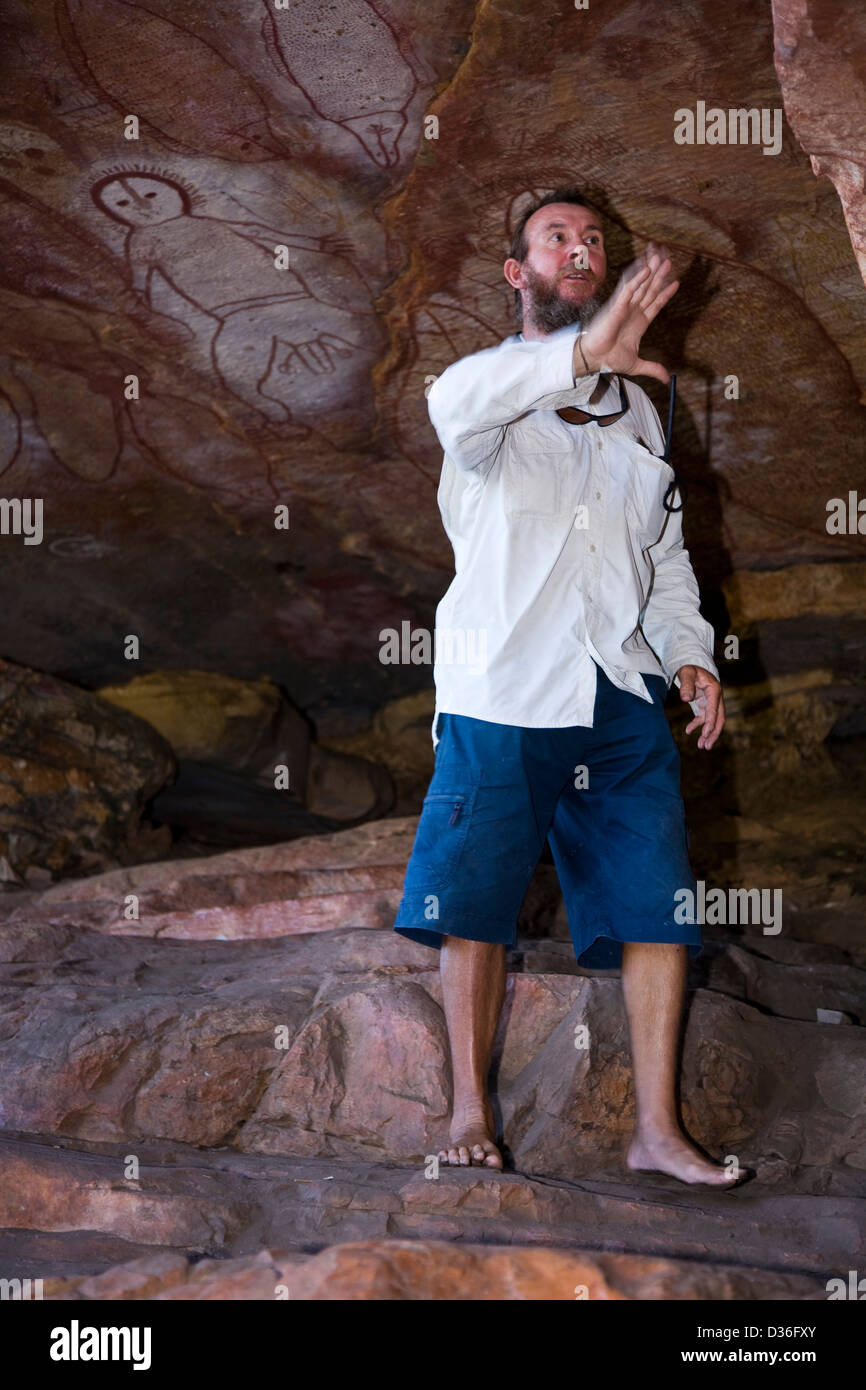 Harry Christiansen describes Aboriginal rock art, Raft Point, Collier ...