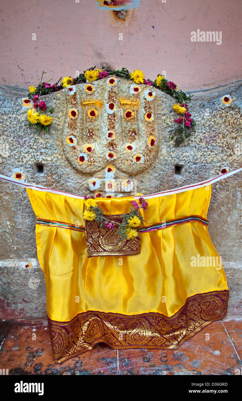 Holy shrine near Sri Meenakshi Amman Temple Hindu ( dedicated to ...