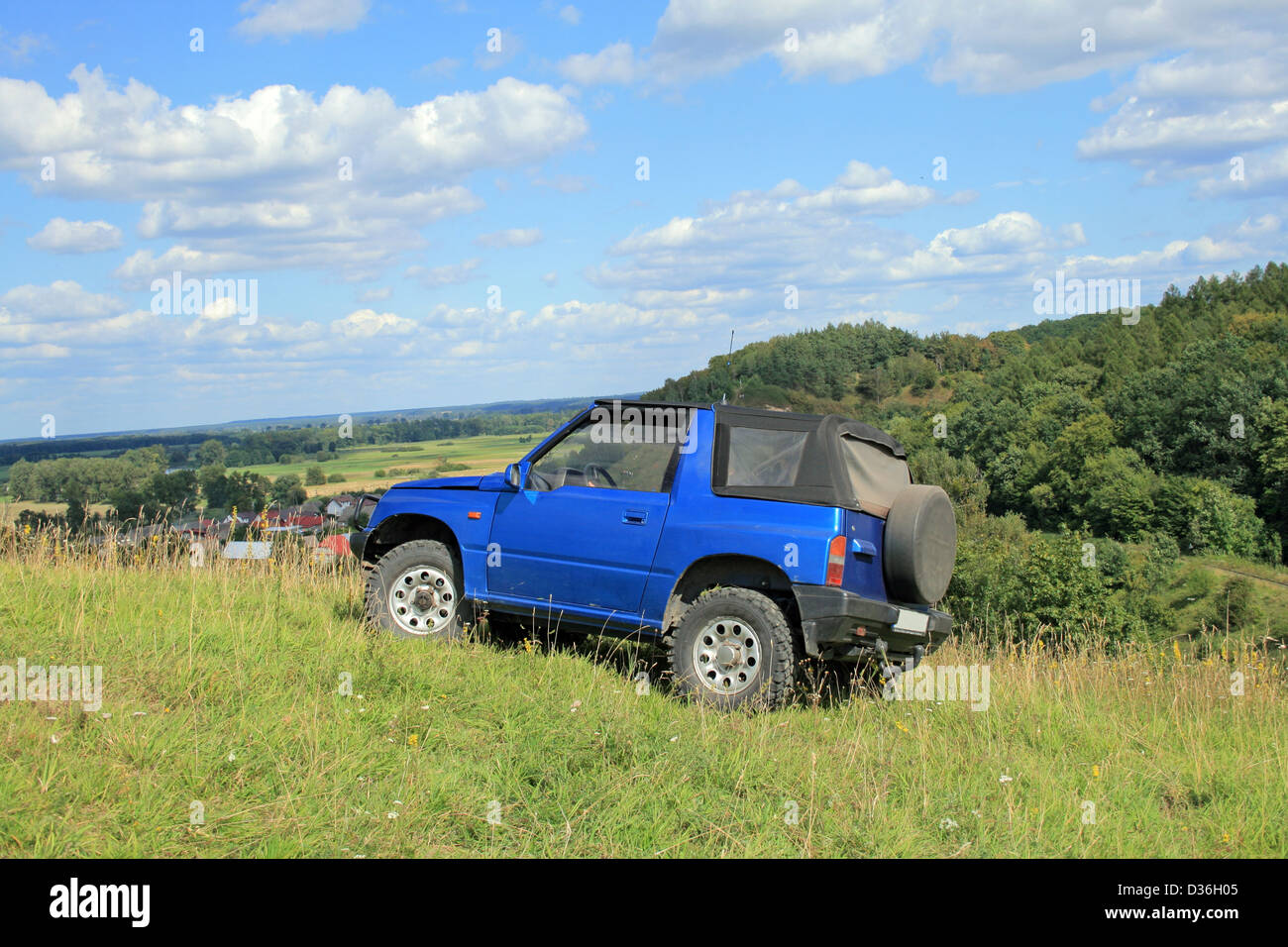 Off road jeep hi-res stock photography and images - Alamy