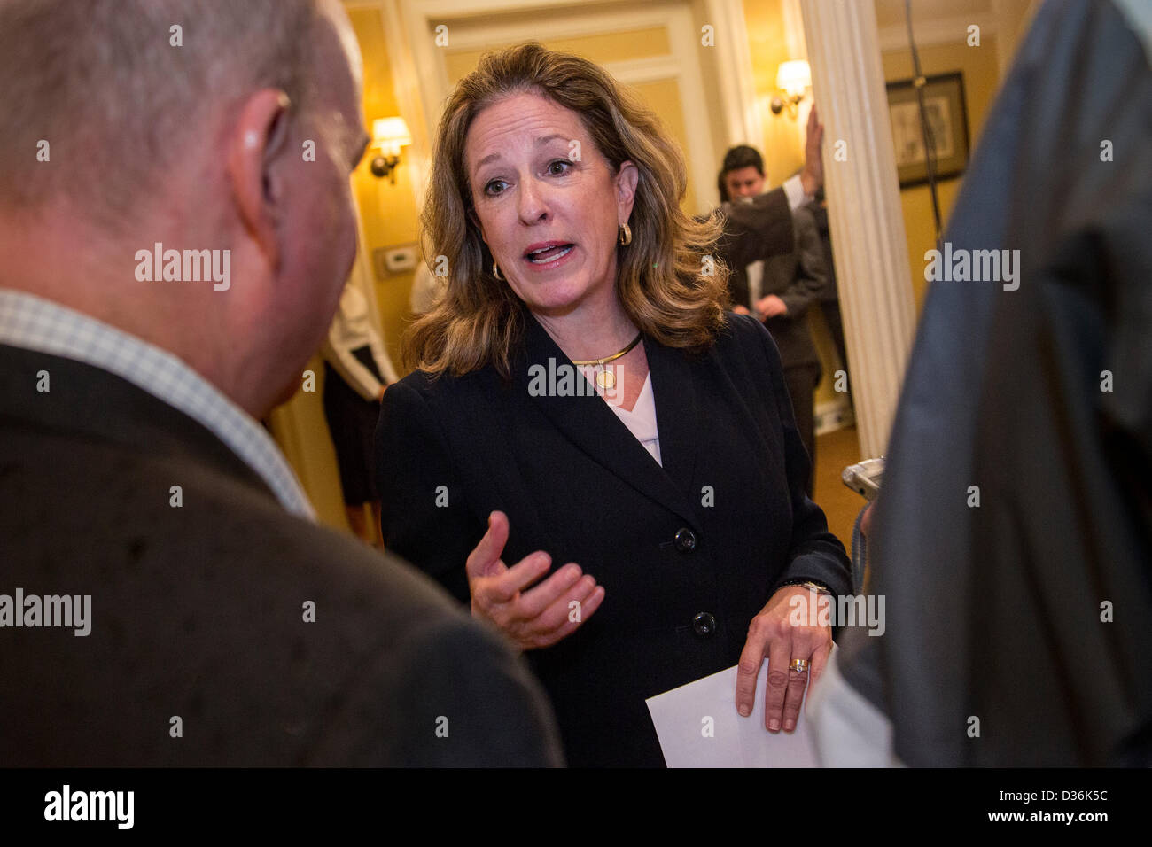 Elizabeth Colbert Busch, sister of comedian Stephen Colbert, shakes ...