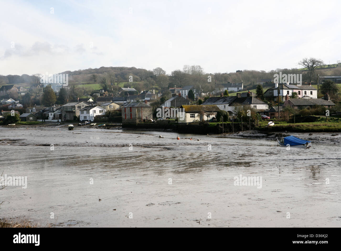 Wind-in-the-Willows territory Fowey river Cornwall between Lerryn and ...