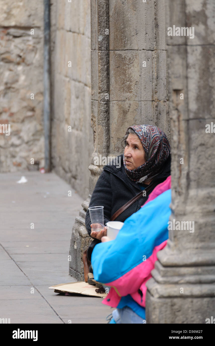 Old gypsy woman hi-res stock photography and images - Alamy