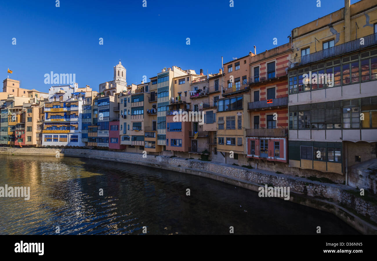 Colorful houses along the Onyar river in Girona, Catalonia, Spain Stock ...